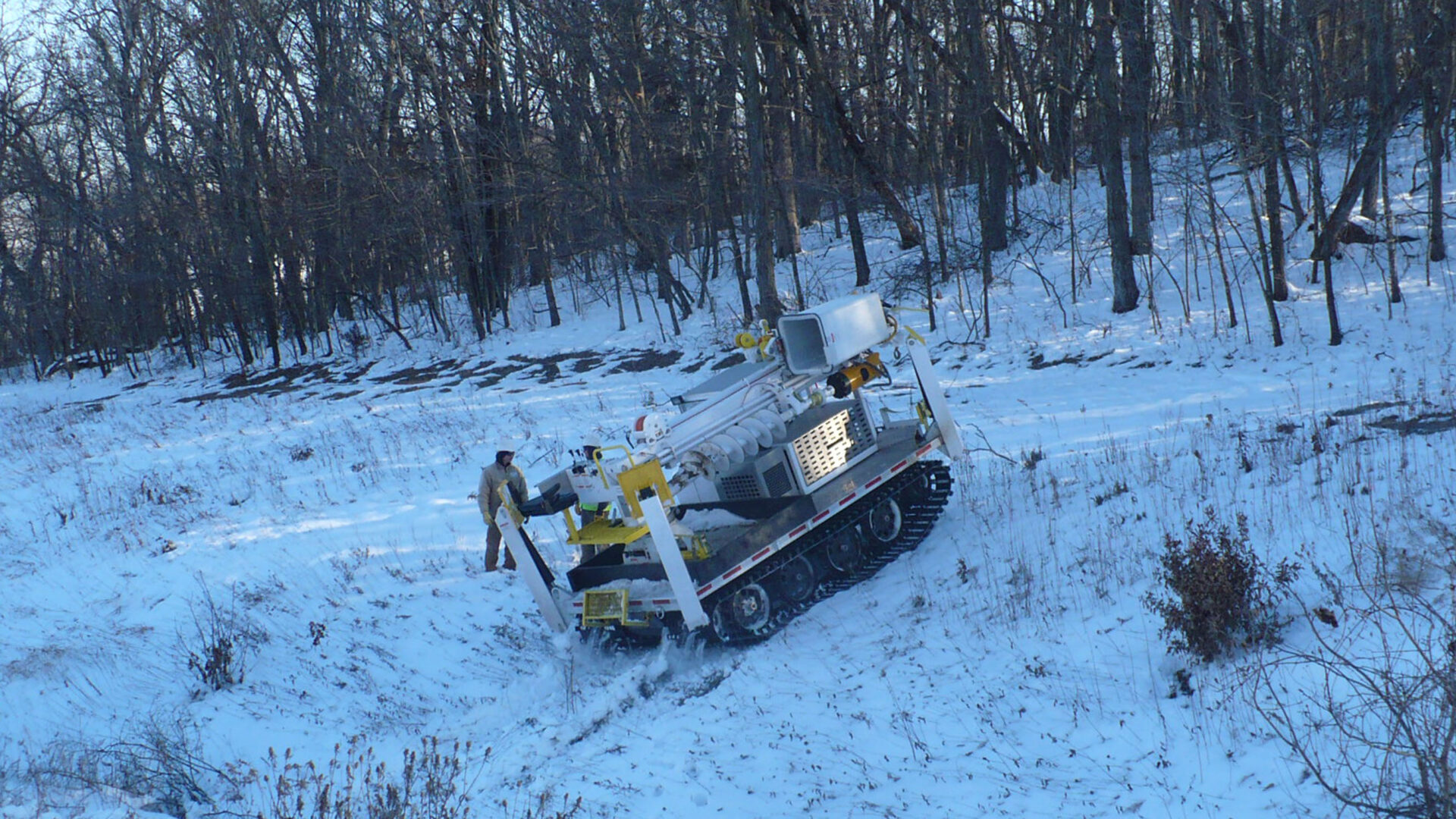 Track-Mounted Digger Derricks - Bucket Trucks and Towing Equipment ...
