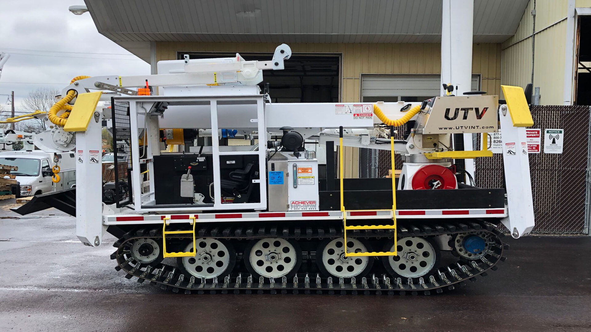 Track-Mounted Digger Derricks - Bucket Trucks and Towing Equipment ...